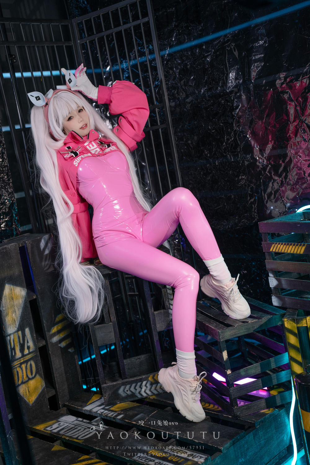 咬一口兔娘ovo – NIKKE：爱丽丝 [52P+1V/1.00GB] – 雪花次元