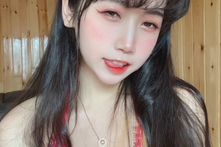 不呆猫 – 霸气红色人妻 [57P+1V/1.79GB] – 雪花次元