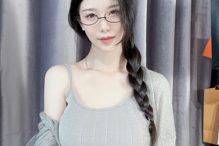 [自购资源] 抖娘利世 – 宅女 [40P+1V/304MB] – 雪花次元