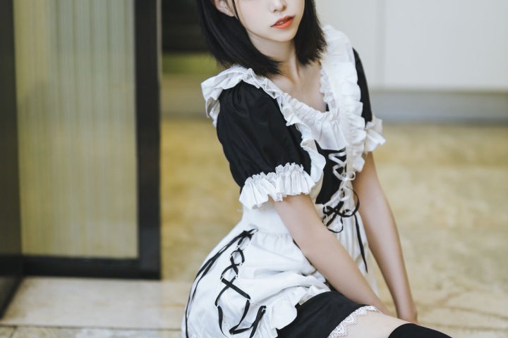 许岚LAN – 短裙女仆 [40P/713MB] – 雪花次元